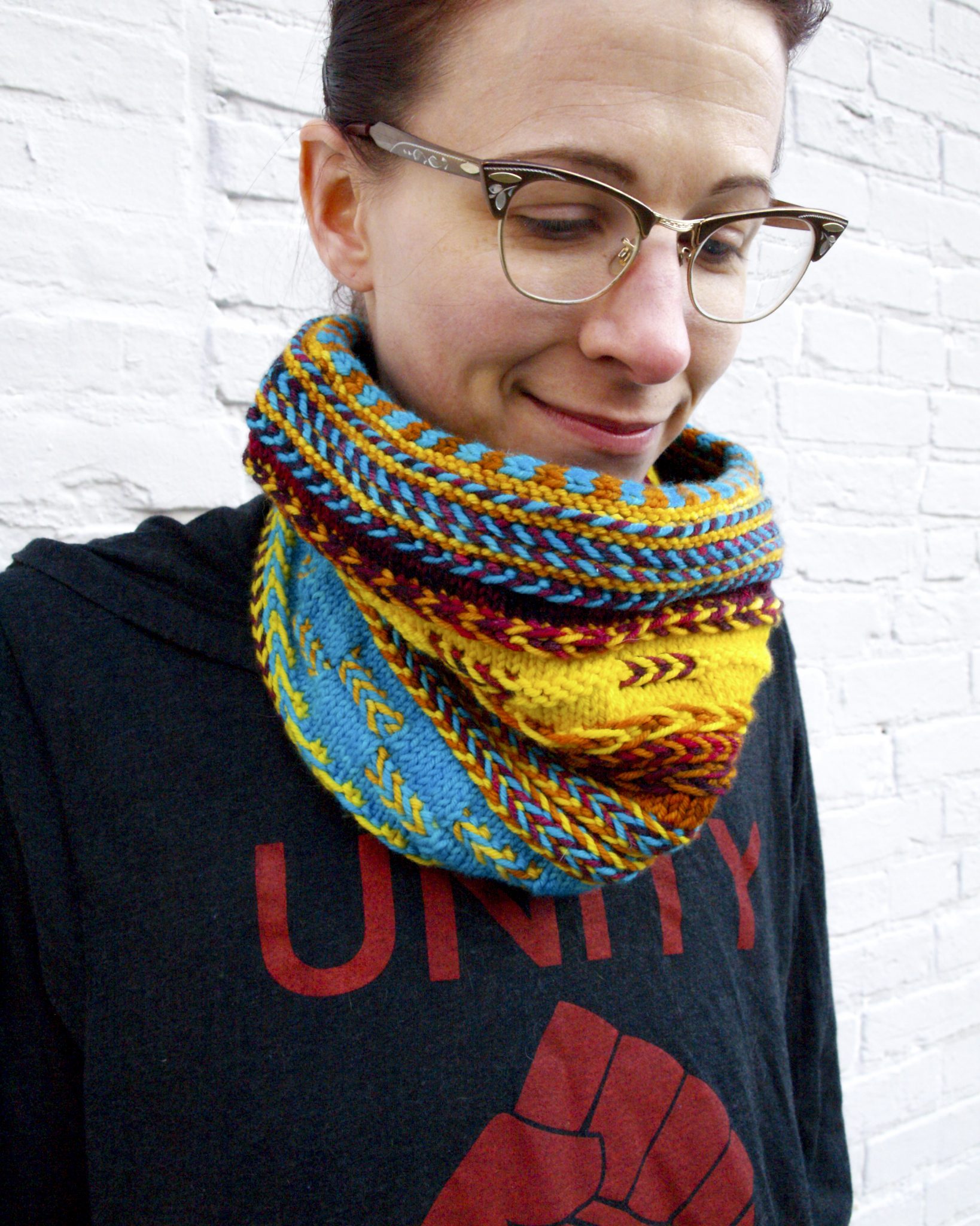 Ask the "Expert": The Cable Cast On and the Two-Color Twisted Cable ...