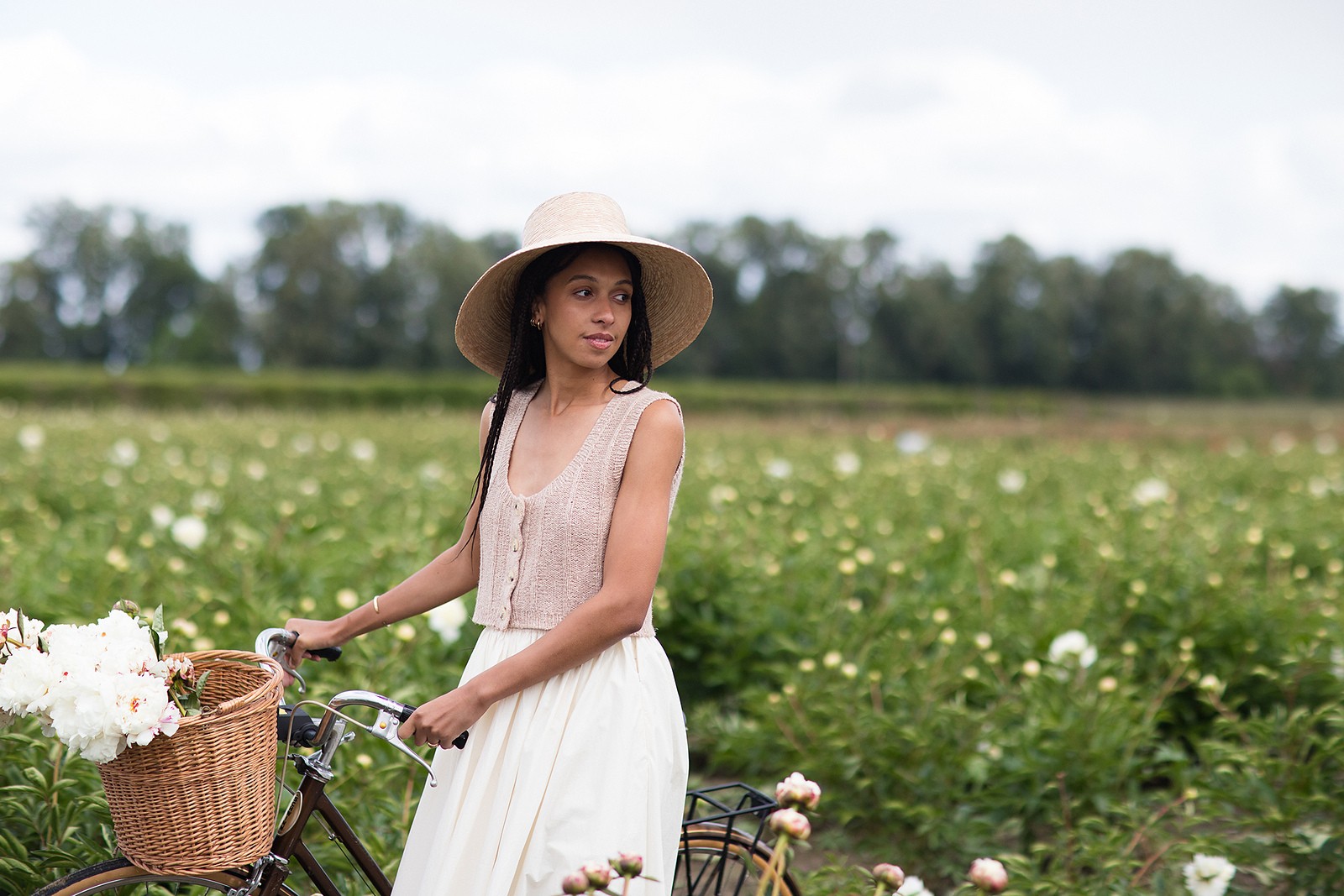 Must Make Monday: Sauvie Vest in Woolfolk Strå - fibre space